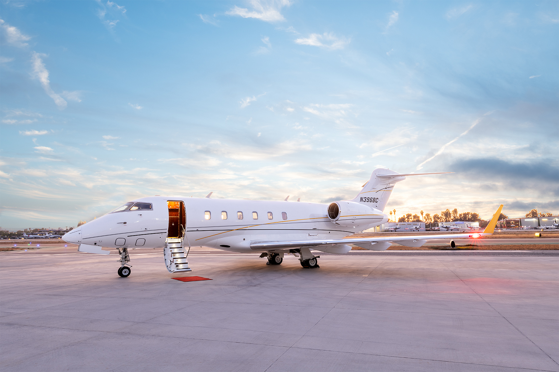 Bombardier Challenger 300 for Jet Charter | Clay Lacy Aviation