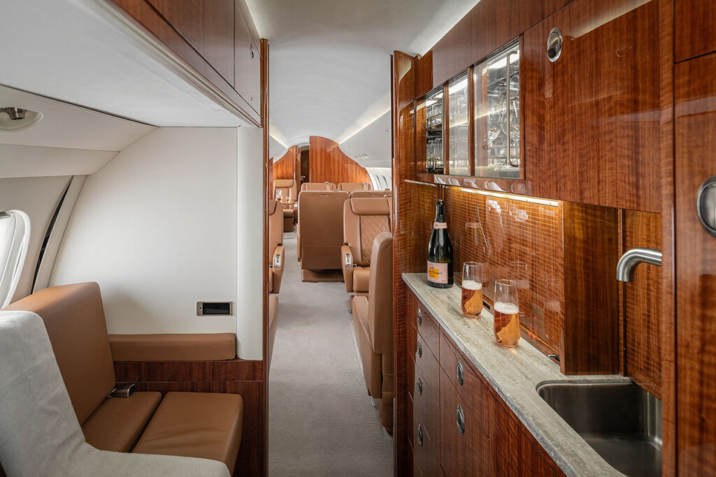 Dassault Falcon 7X Jet for Charter | Clay Lacy Aviation