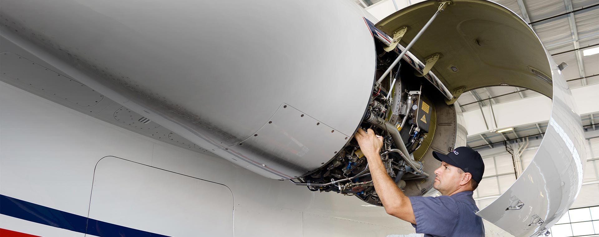 Clay Lacy Aviation | Private Jet Charter & Management Company